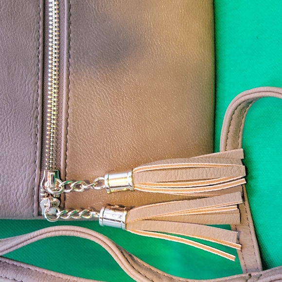 Deluxity Los Angeles | Bags | Deluxity Los Angeles Crossbody Purse ...